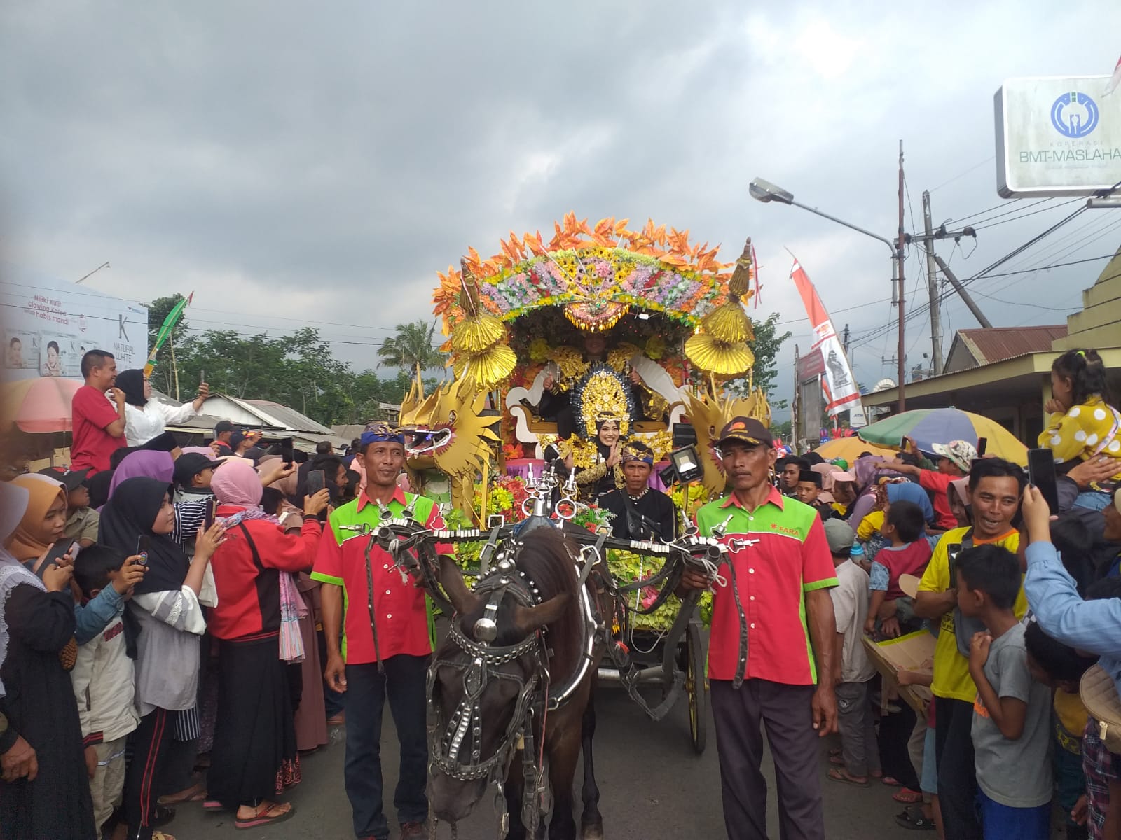 Danramil 0820/25 Krucil Kawal Pelaksanaan Pawai Budaya HUT RI Ke 78 ...