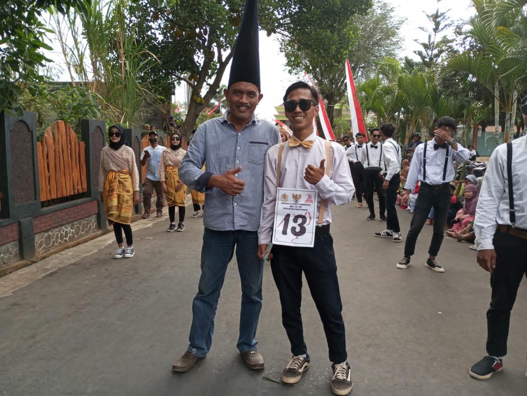 Tampil Dinamis, Warga Condong Dalam Pawai Budaya di Padepokan Dimas ...