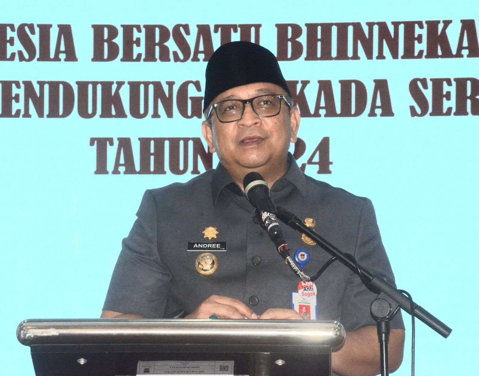 Masyarakat Padang Siap Sukseskan Pilkada Serentak 2024, Pj Wali Kota Pimpin Deklarasi Damai ...