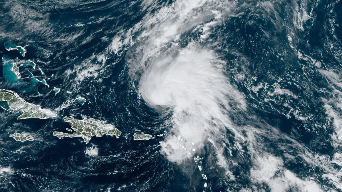 BMKG Peringatkan Gelombang Laut Hingga 6 Meter Akibat Siklon Tropis Taliah – PRUDENSI