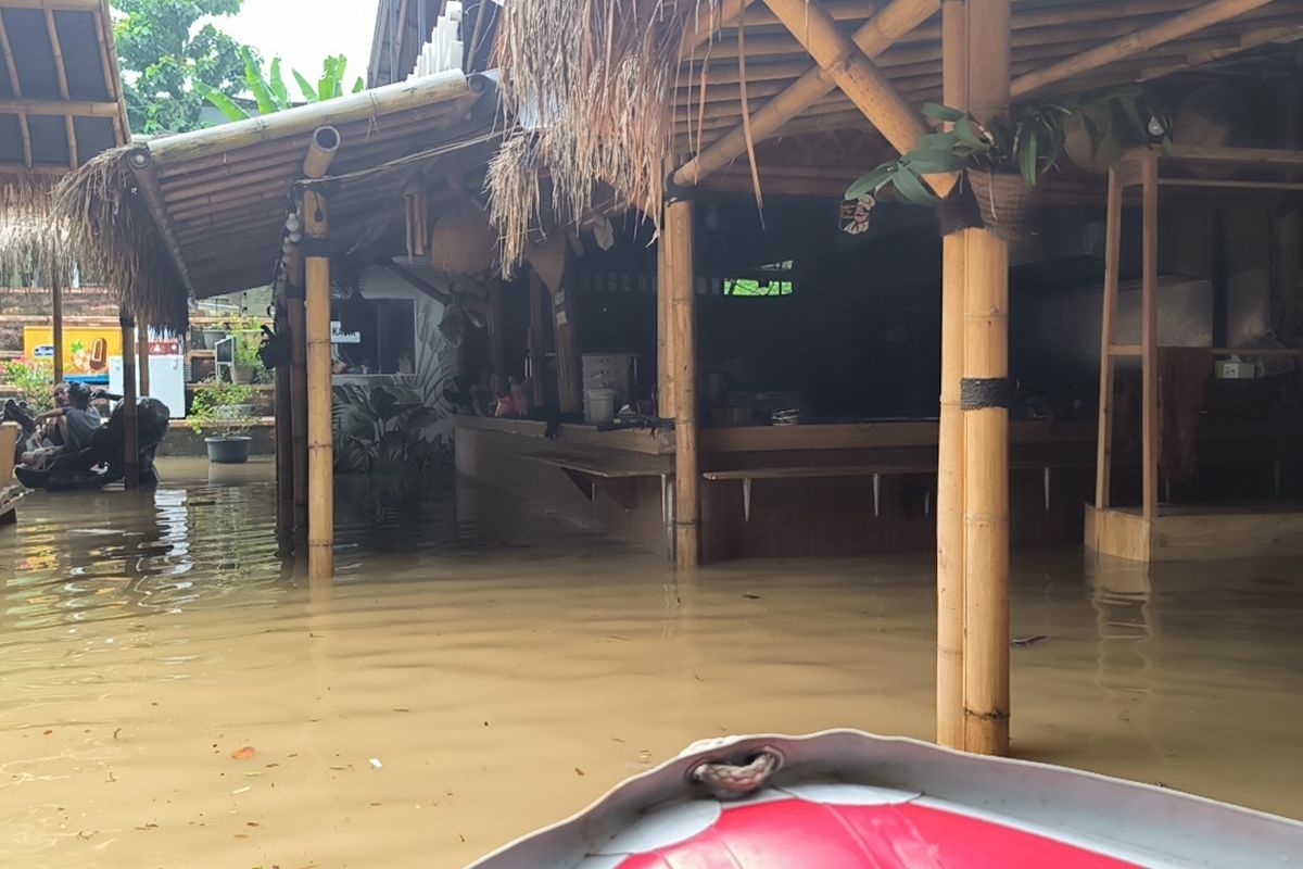 Banjir Rendam Lima Kecamatan di Tangerang Selatan, Ribuan Rumah Terdampak – PRUDENSI