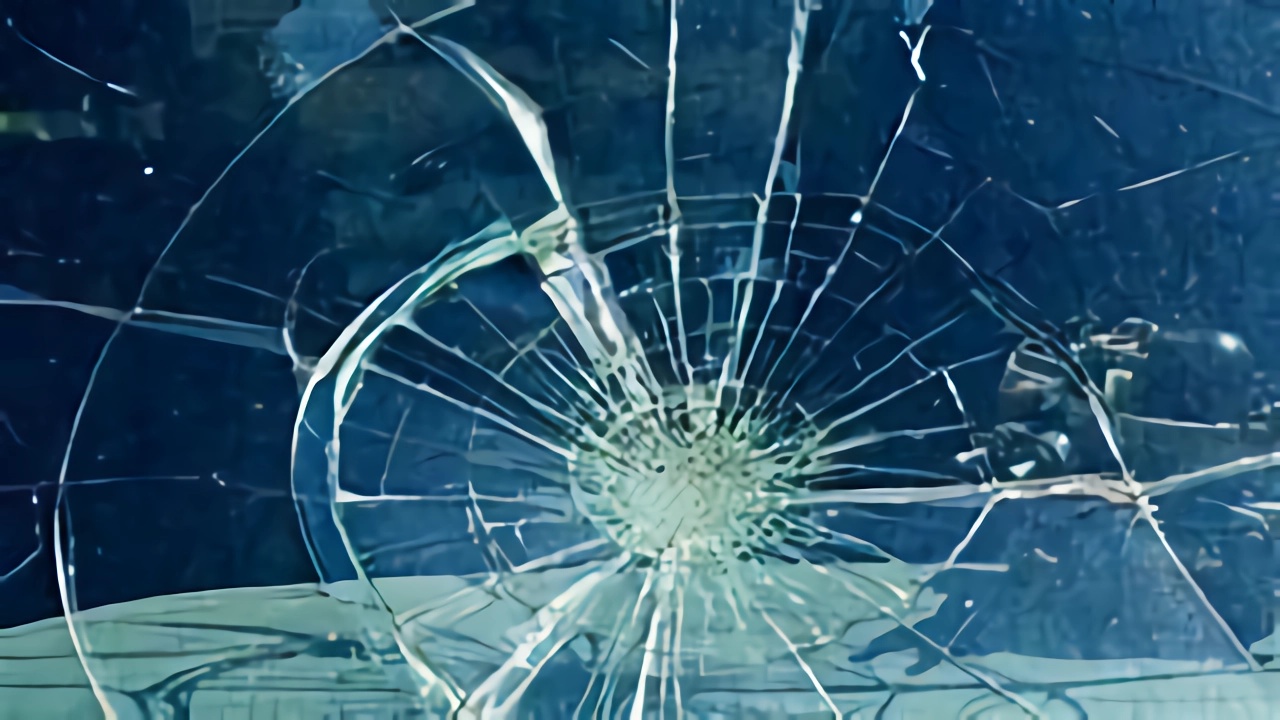 Pikap Menabrak Mobil Isi Angin, Terus Hantam Warung – PRUDENSI